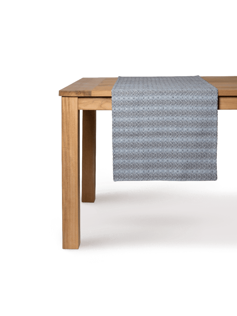 Luxury table linens for outdoor use | LAZE